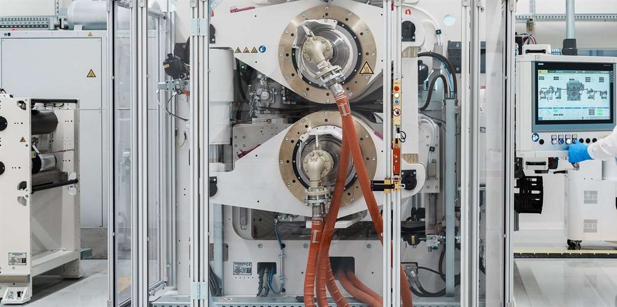 Daimler Opens Battery Technology Center In Germany Power Progress