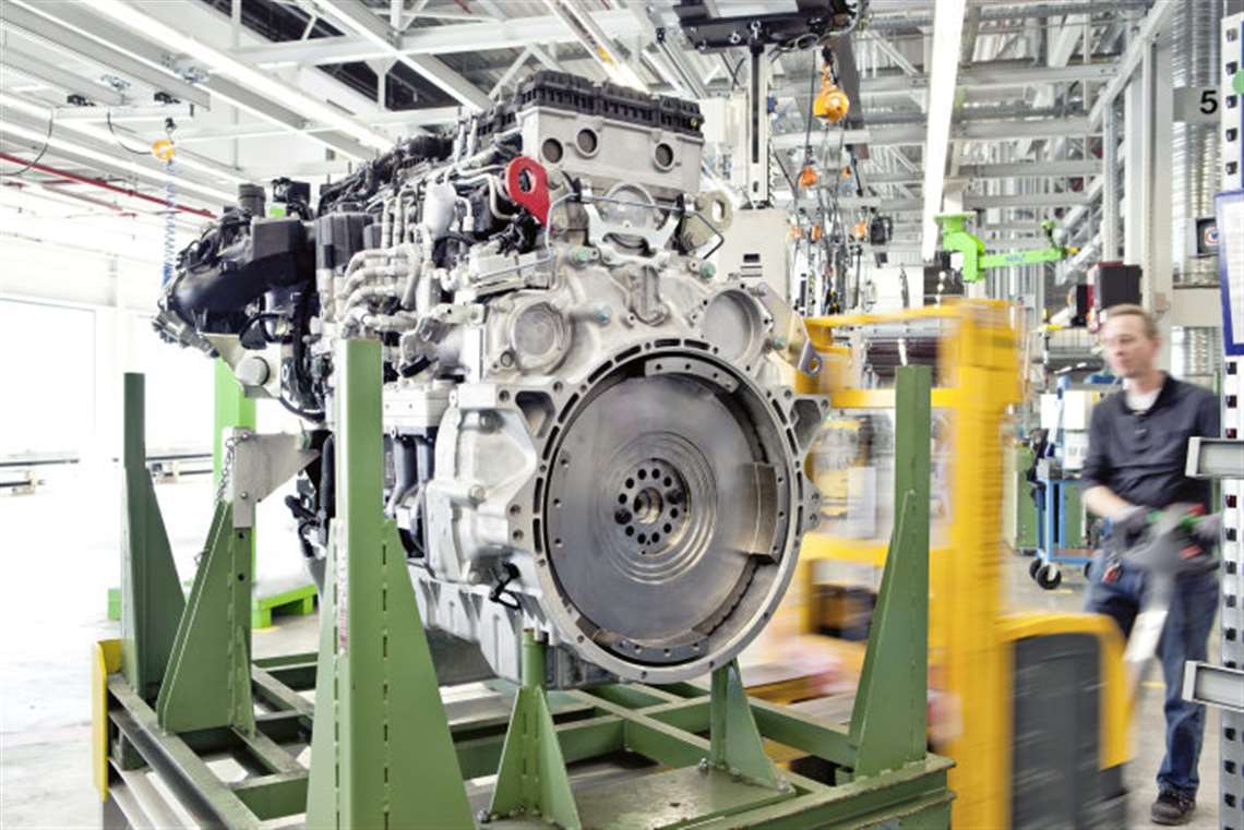 Daimler, Cummins finalize medium-duty engine deal - Power Progress