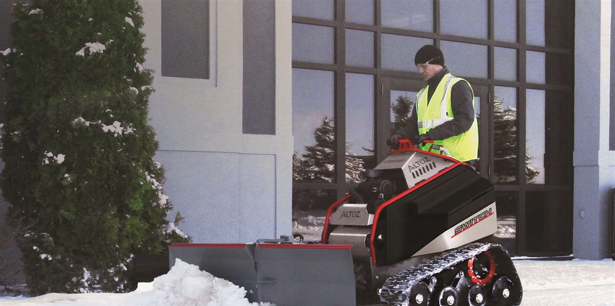 Altoz tracked tool carrier engineered for all seasons - Power Progress