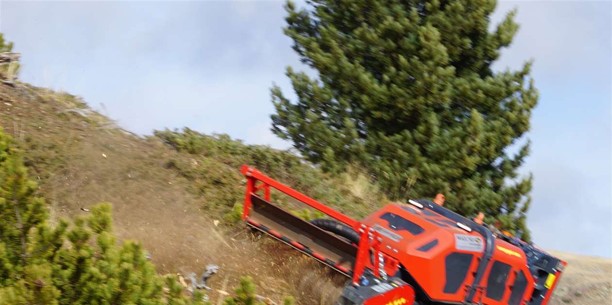Seppi shows remote-control mulcher - Power Progress