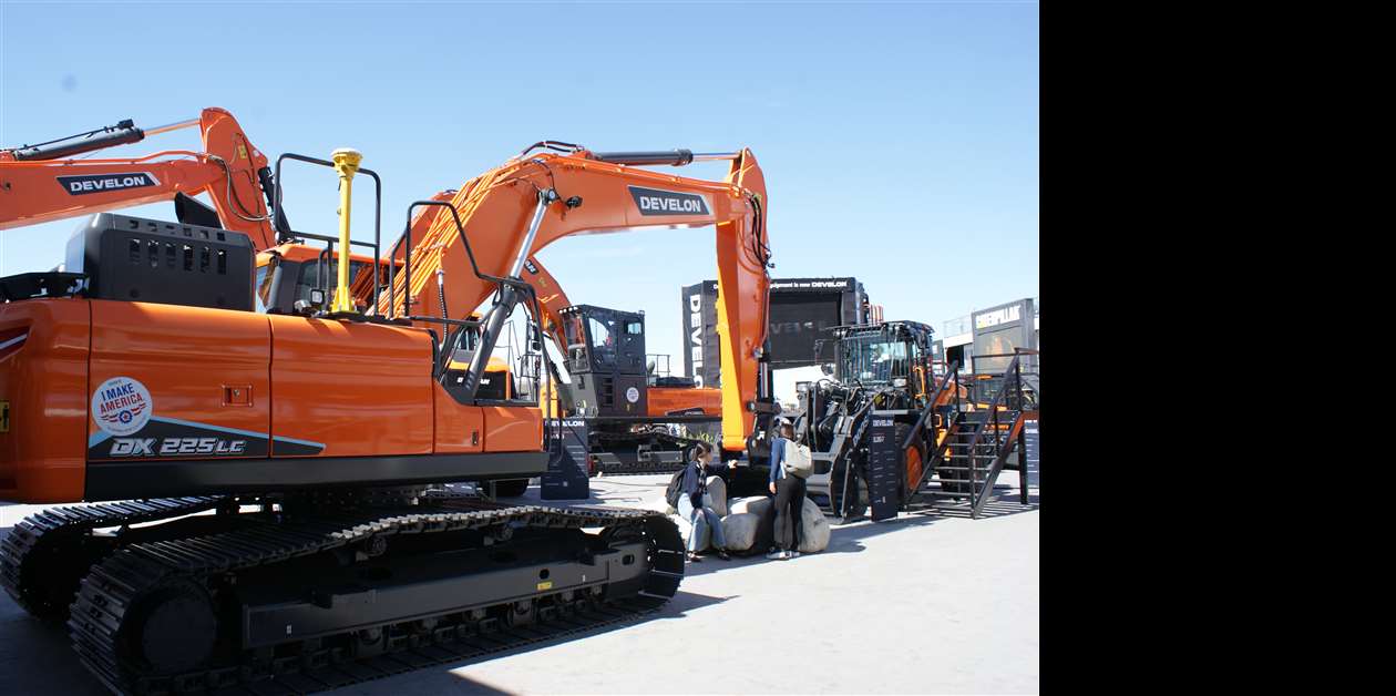 Develon debuts with driverless excavator - Power Progress