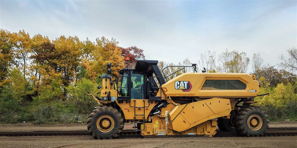 Caterpillar road reclaimers adopt cold planer rotor drive - Power Progress