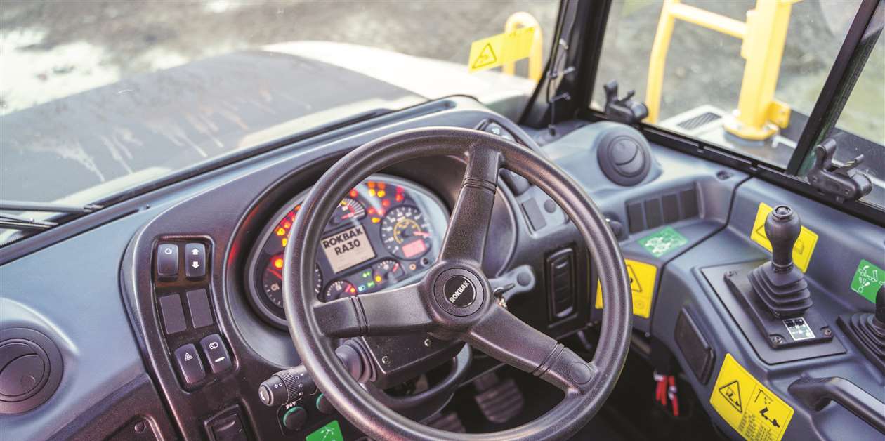 Hauling rocks with Rokbak - Power Progress