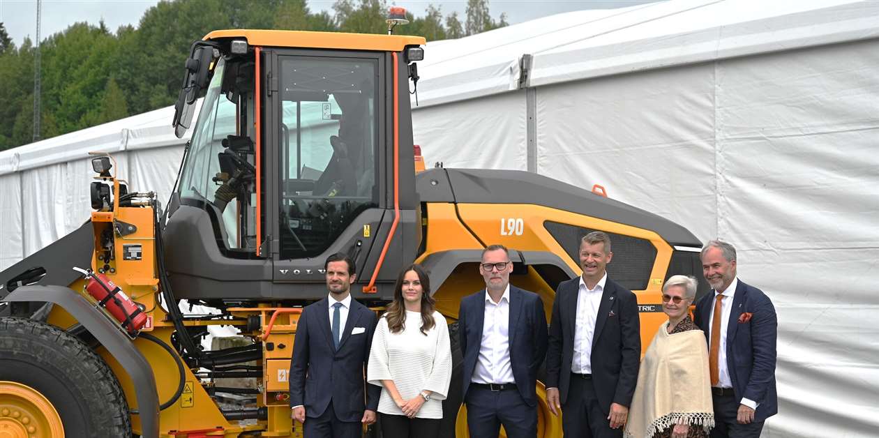 Royal approval for Volvo CE’s new electric wheeled loader facility ...