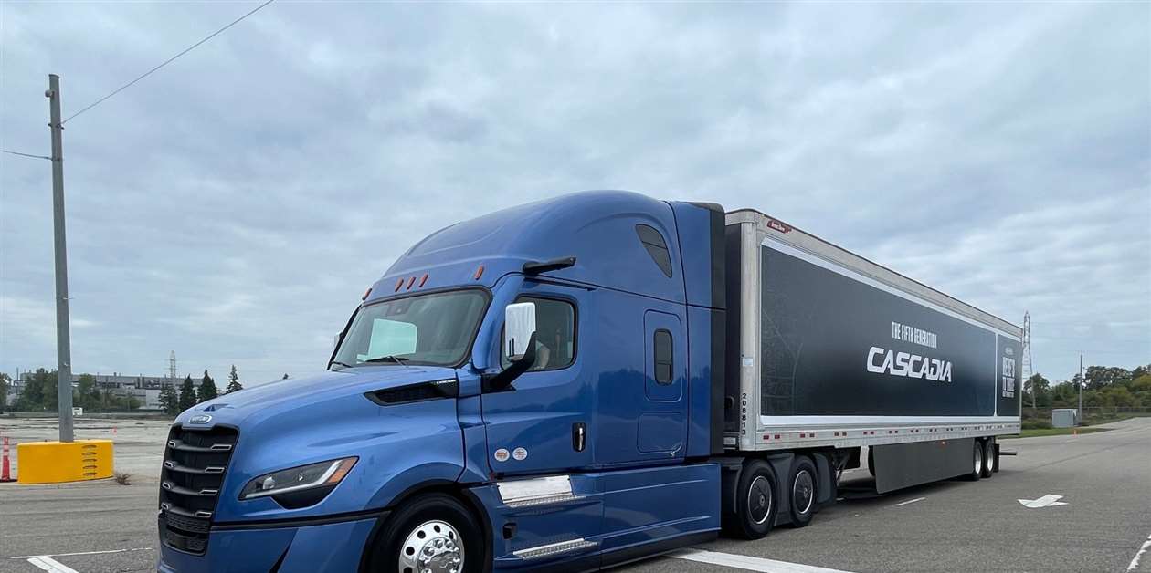Street Smarts: Freightliner Debuts 5th Generation Cascadia Tractor ...