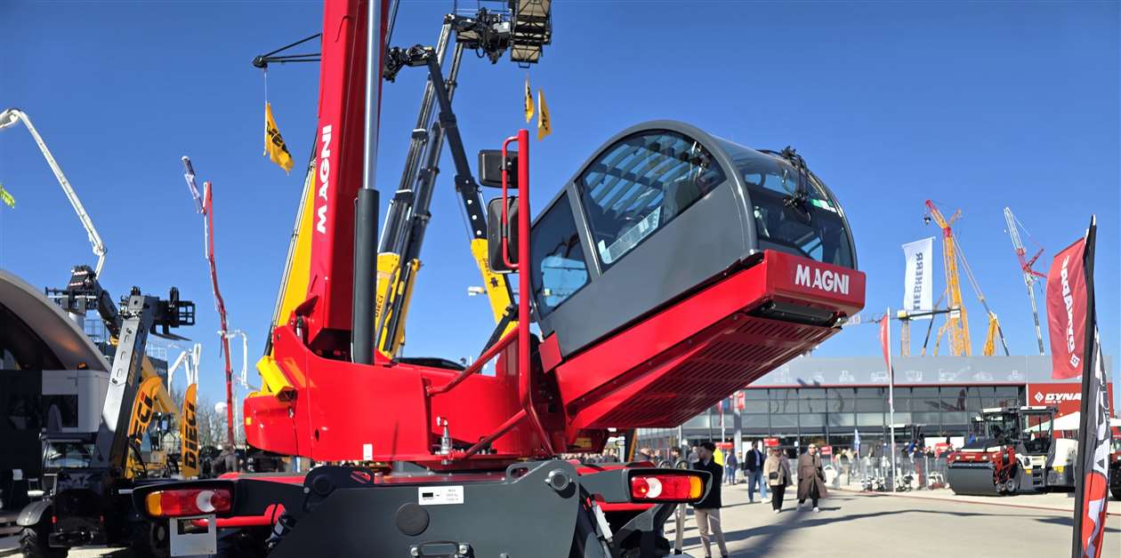 Magni unveils new telehandlers, scissors and RT forklifts - Power Progress