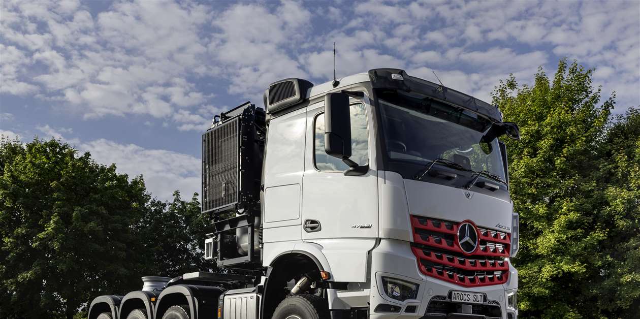 Daimler Truck introduce i modelli di trasportatori HD in Giappone ...
