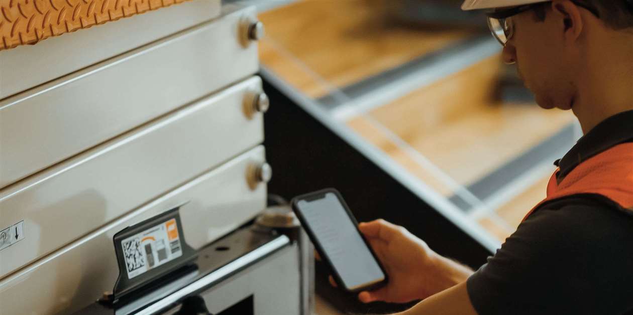 Phone-enabled diagnostics for JLG machine - Power Progress