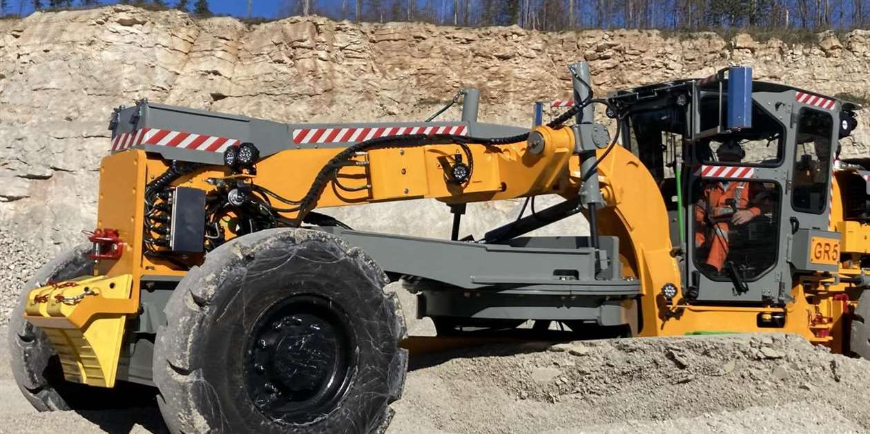 McLean adds grader to its mine utility vehicle catalog - Power Progress