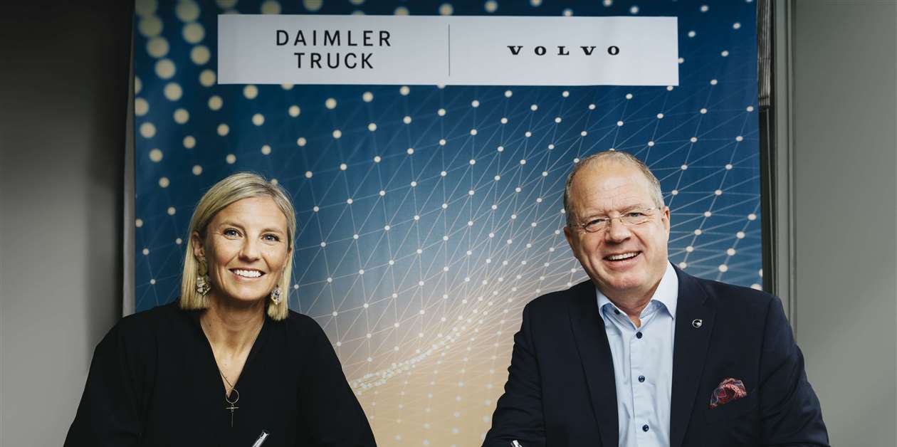 Daimler Truck, Volvo Group sign software platform development agreement ...