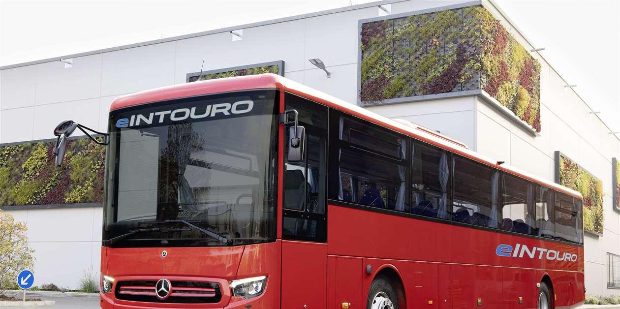 Daimler Buses unveils prototype of first battery-electric intercity bus ...