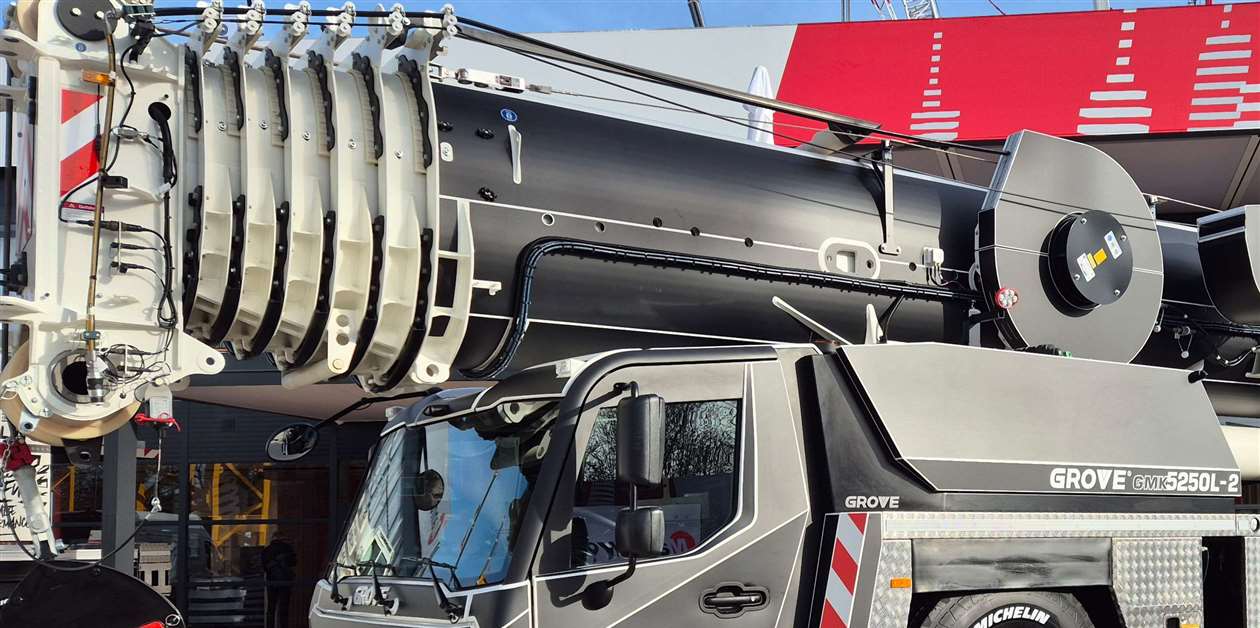 Manitowoc shows all-terrain crane prototype - Power Progress