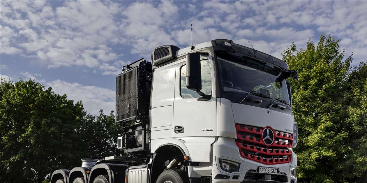 Daimler Truck introduces HD transporter models in Japan - Power Progress