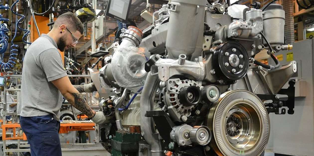 Mercedes-Benz Reaches Engine Milestone In Brazil - Power Progress