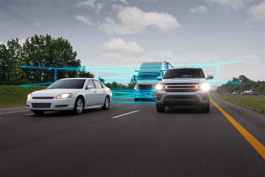 Street Smarts: Freightliner Debuts 5th Generation Cascadia Tractor ...