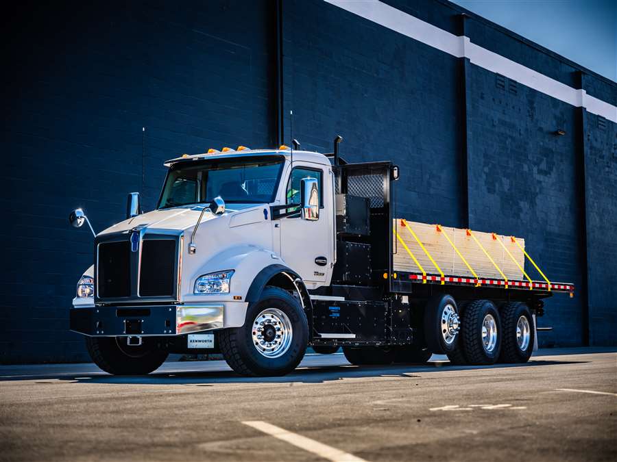 Kenworth launches T880E Class 8 vocational battery-electric truck ...